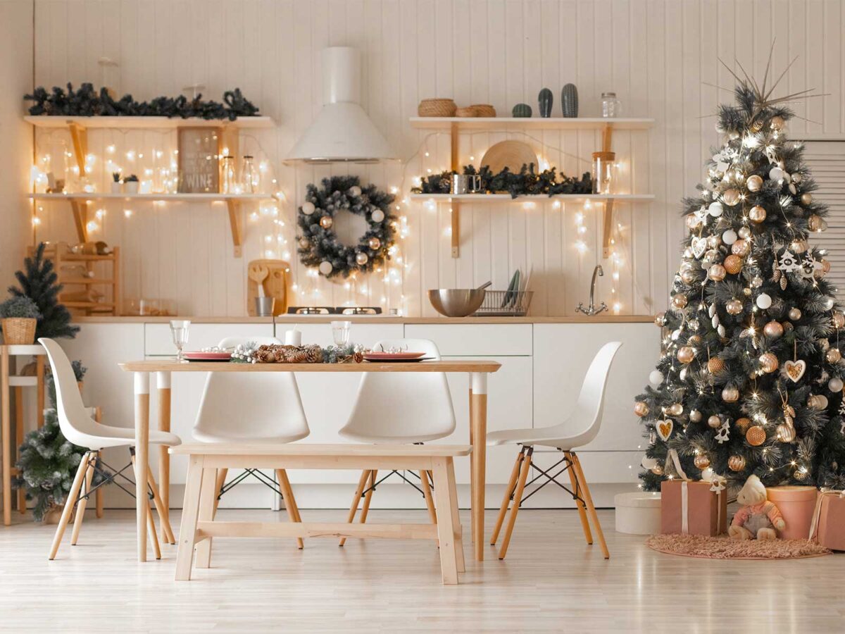 The Dos and Don'ts of Undecorating and Organizing Your Holiday Decorations